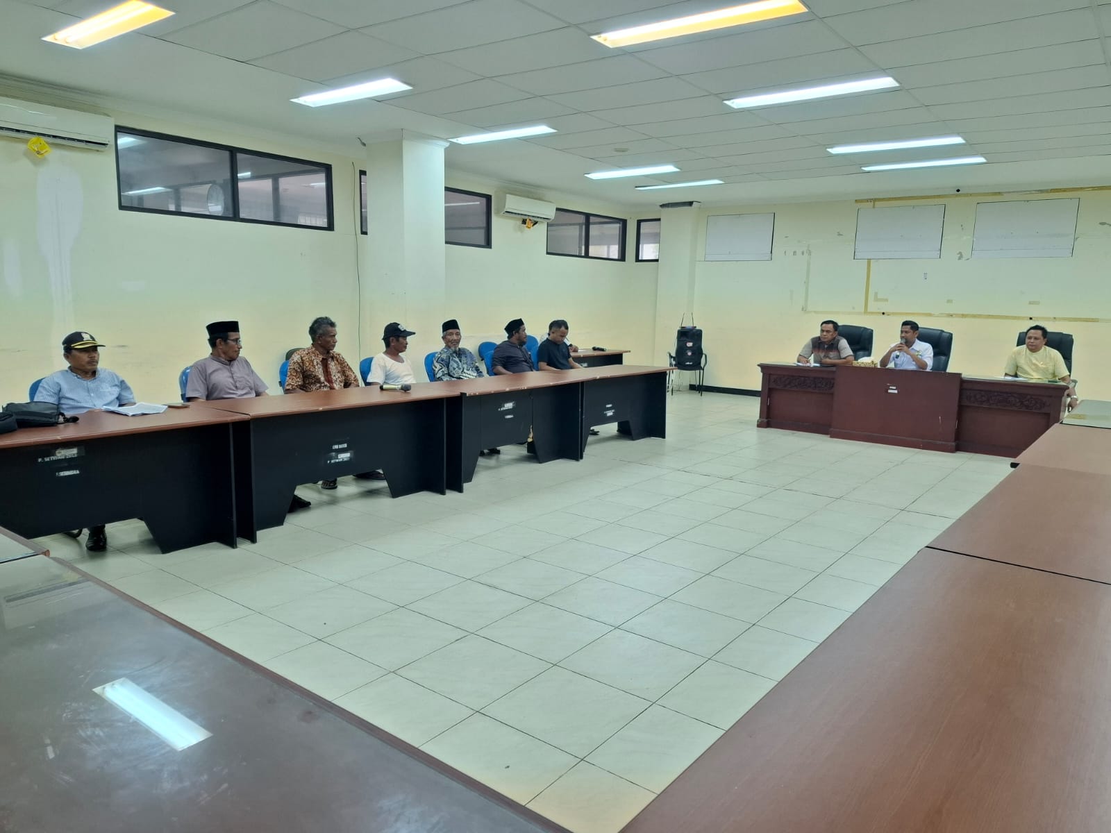 Sengkarut Penerbitan IPR di Buranga, Warga Mengadu ke DPRD – Equator News Sengkarut Penerbitan IPR di Buranga, Warga Mengadu ke DPRD – Equator News